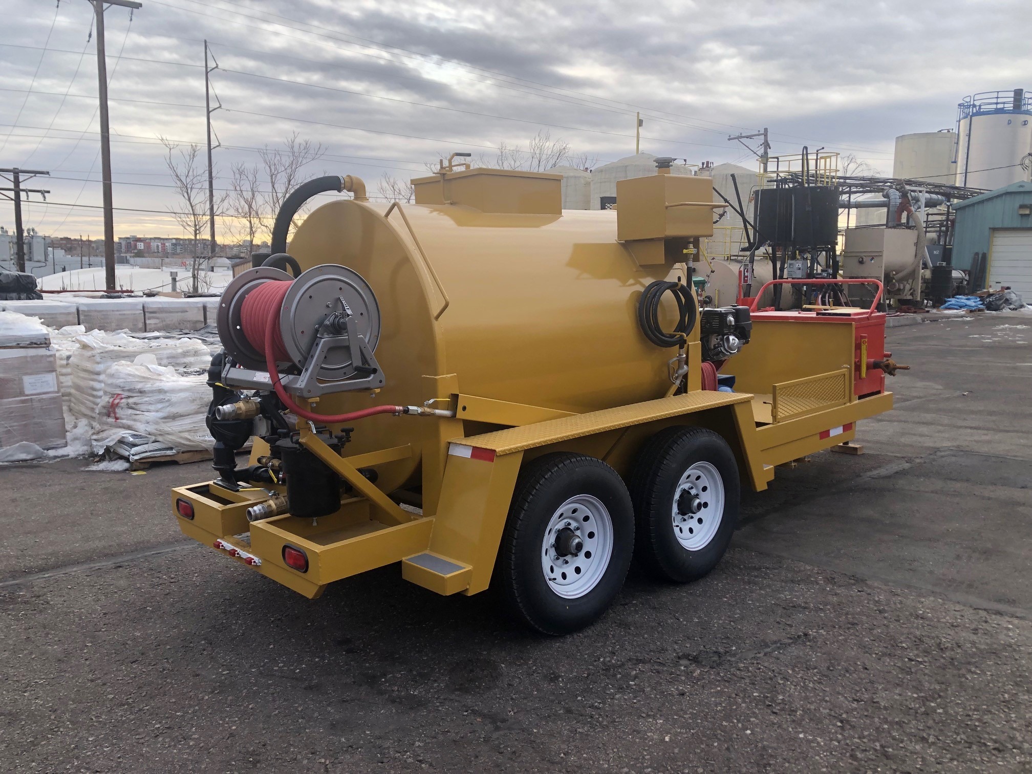 NEW ARRIVAL 2023 Seal-Rite SR-700 XP w/ Ext Deck & Cleasby 30 gal ...