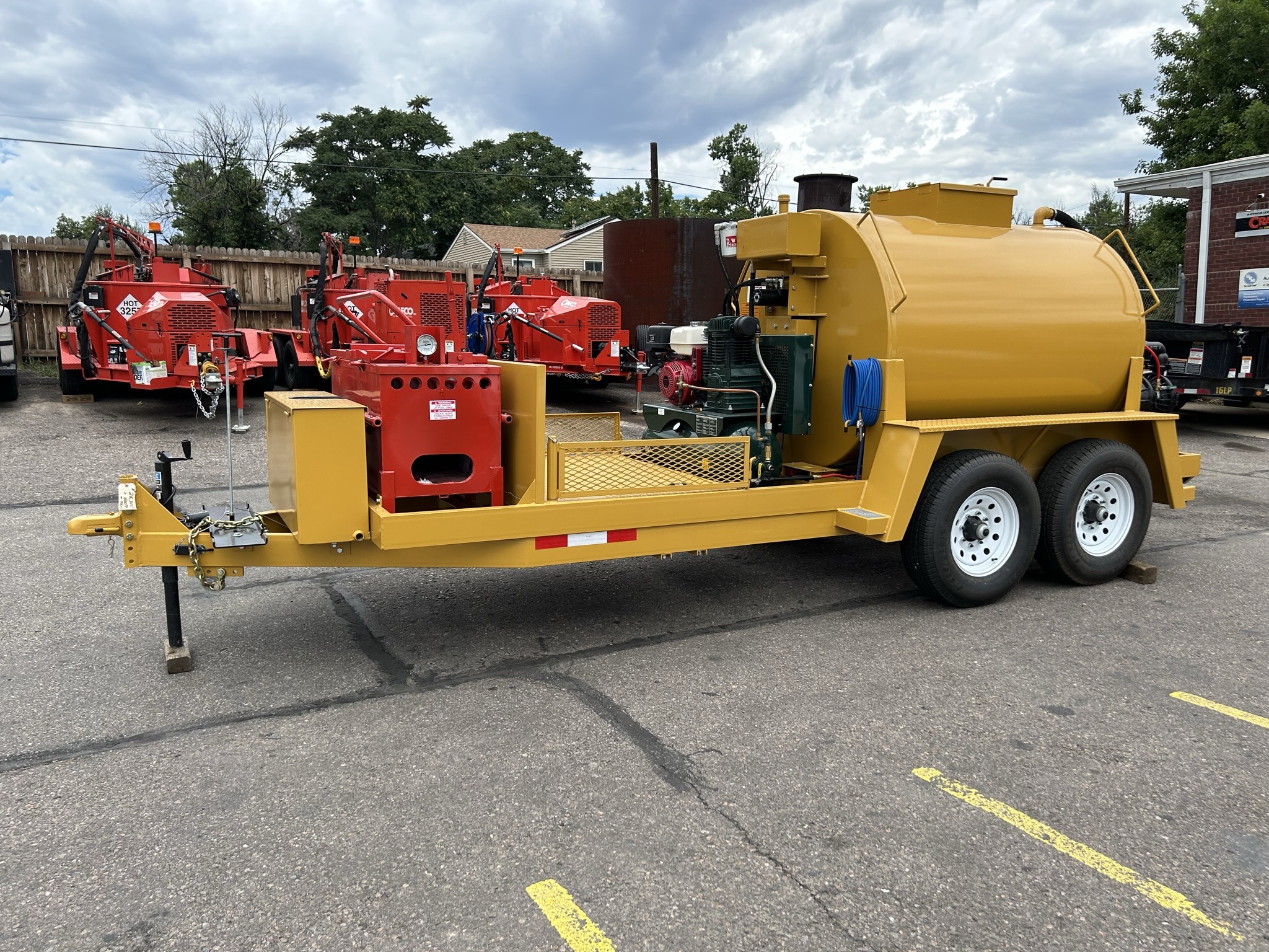 Seal-Rite SR-700 Ext Deck Sealcoater w/ Cleasby Melter