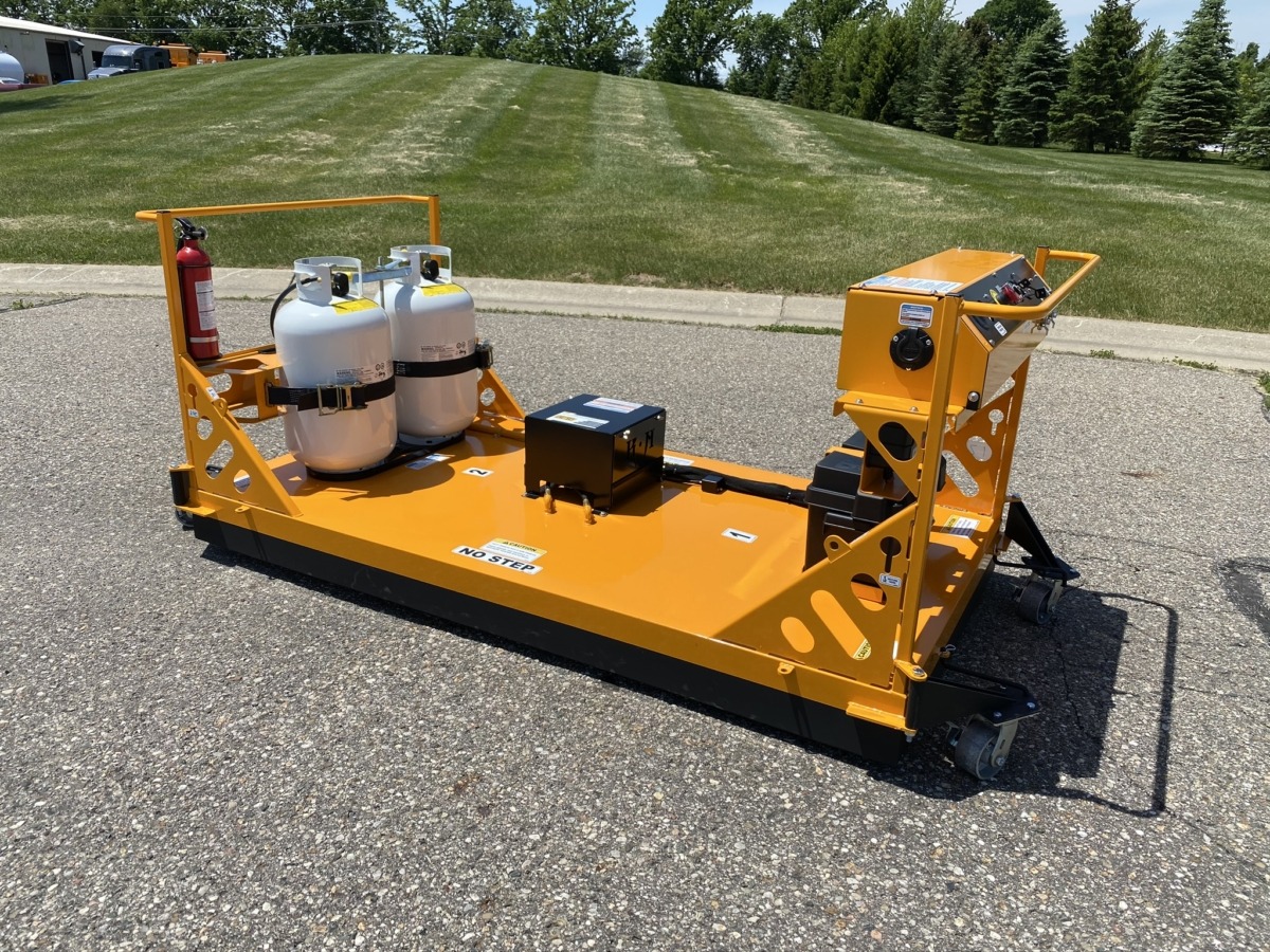 NEW 2024 KM 8000T 4 Ton Asphalt Hotbox Trailer Reclaimer